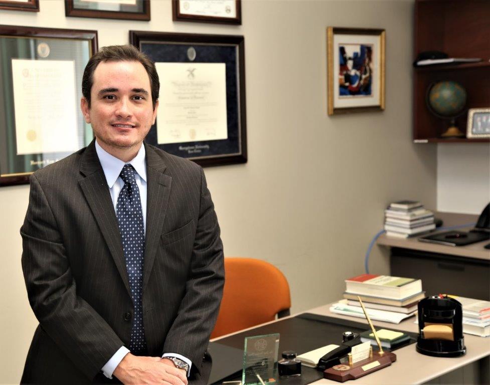 Jorge M. Farinacci Fernós, autor en IberICONnect