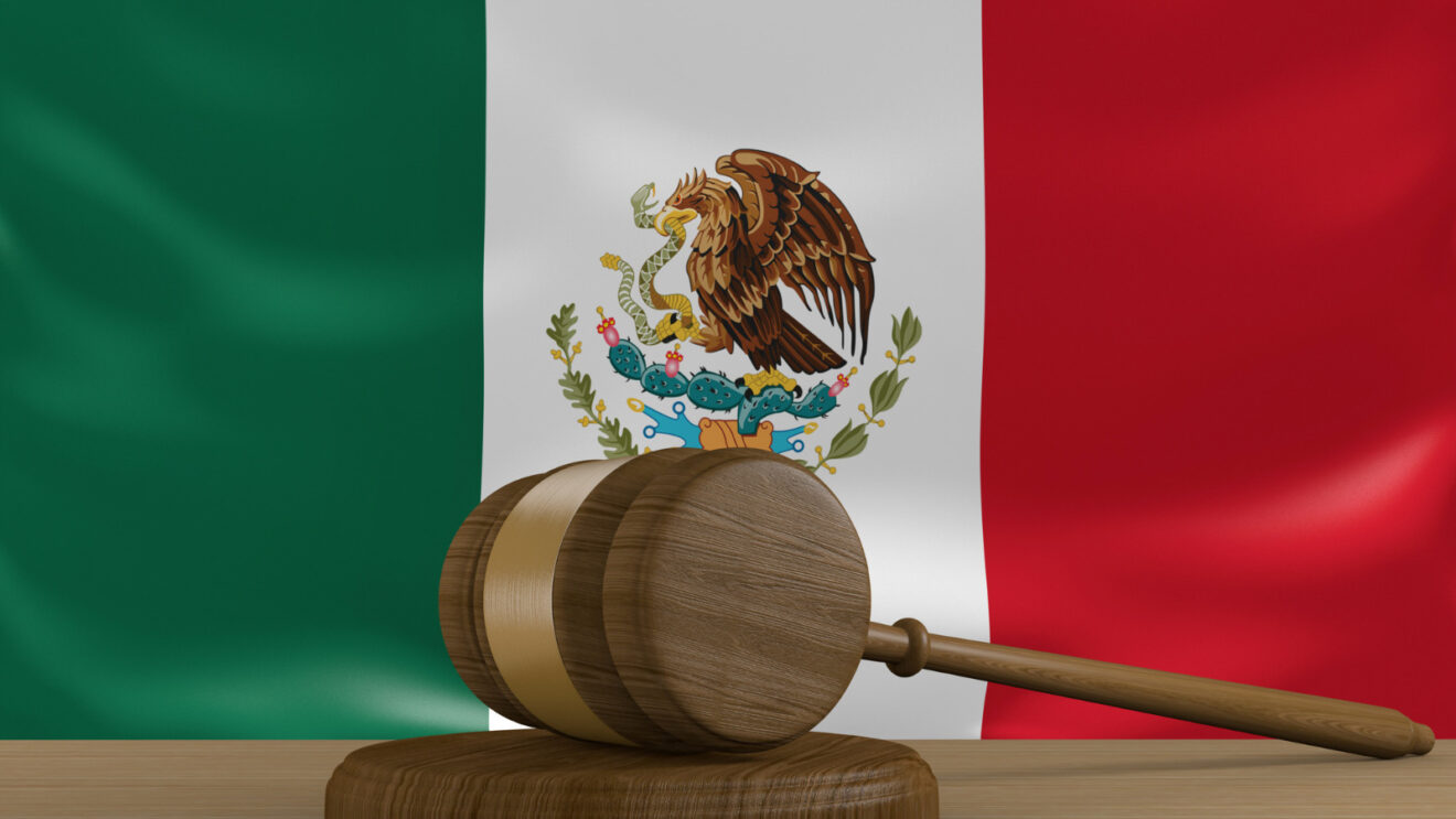 La necesaria reforma del artículo 135 de la Constitución mexicana - IberICONnect